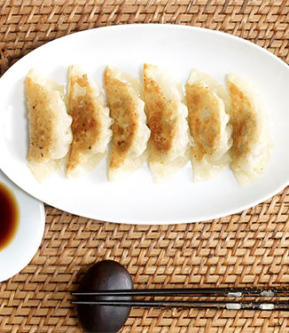 Gyoza – Japanese pan-fried dumplings | Recipe | Kikkoman